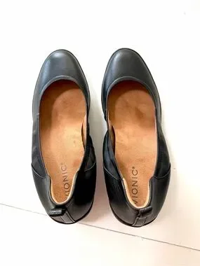 Vionic | Shoes | Vionic Jacey Black Leather Wedge Shoes Size Slipon ...